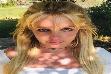 ASSISTA De Fio Dental Britney Spears Exibe Tatuagem Na Lombar
