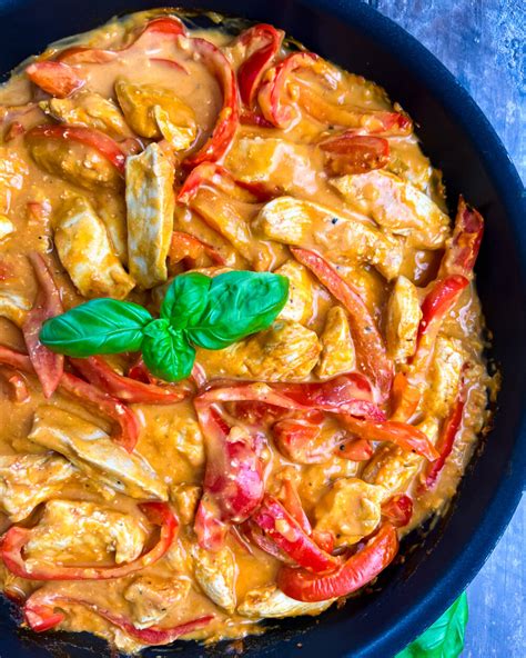 H Hnchen Geschnetzeltes Mit Paprika Sahne Sauce