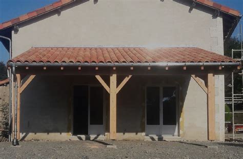 Appentis bois Charente Fabrication et pose de votre préau sur mesure