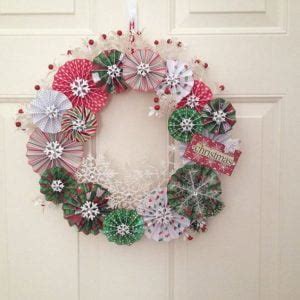 Adornos navideños con rosetones de papel Dale Detalles