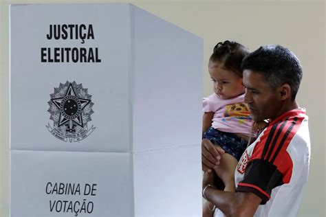 Eleições no Brasil recorde de eleitores registados são mais de 156