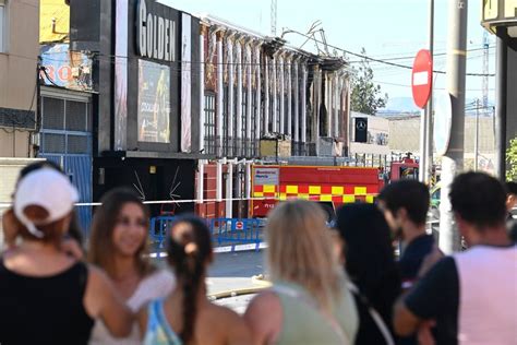 España 13 muertos por incendio en club nocturno de Murcia