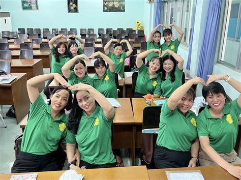 Bộ sưu tập hình ảnh giáo viên dạy học đẳng cấp với hơn 999 hình ảnh