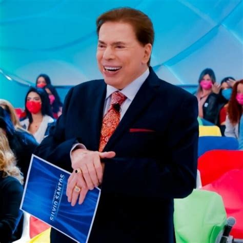 Em rara aparição Silvio Santos muda visual e impressiona Jetss