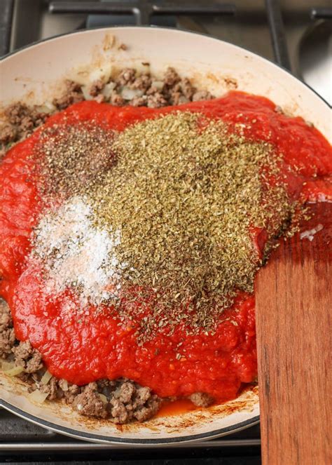 Spaghetti Sauce With Ground Beef Barefeet In The Kitchen