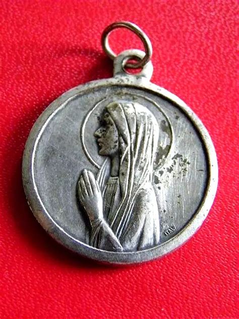GRANDE MEDAILLE RELIGIEUSE Ancienne Notre Dame De Lourdes Metal