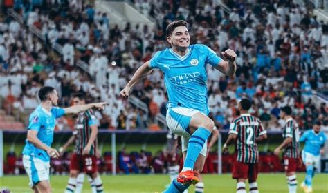El City se coronó con un doblete de Julián Álvarez