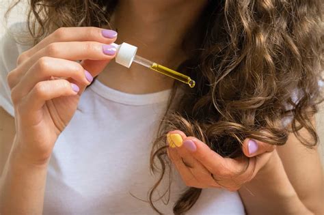 Huile De Romarin 4 Bienfaits Pour Vos Cheveux Bioaddict Fr