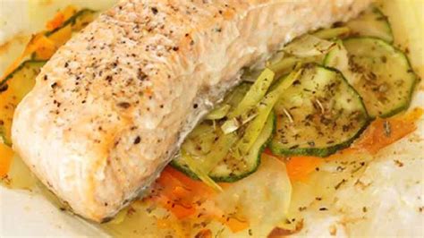 Saumon aux légumes en papillote un plat sain et super savoureux