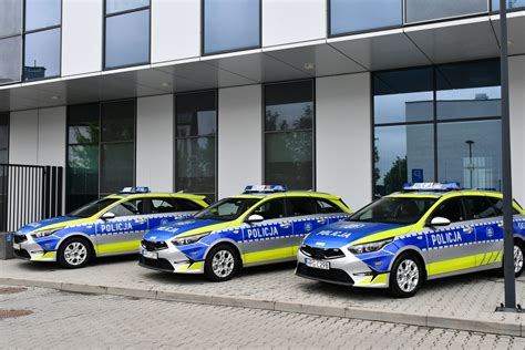 Komenda Powiatowa Policji w Krakowie wyposażona w trzy nowe radiowozy