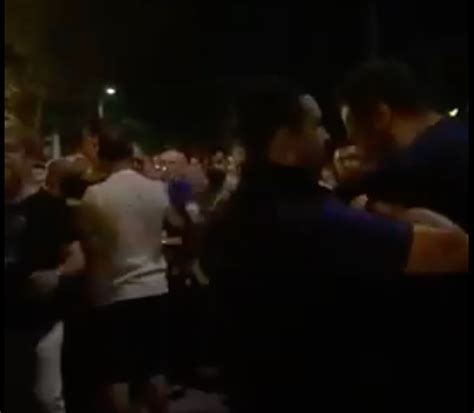 Il Video Del Contestatore Picchiato A Un Comizio Di Salvini Mentre