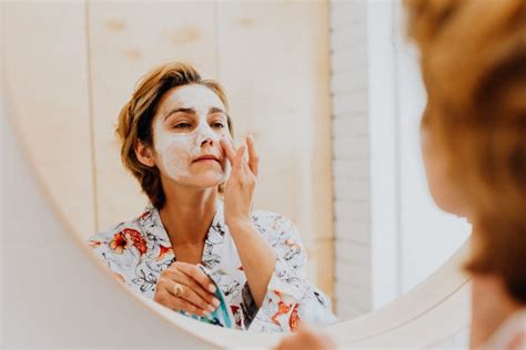 Mejores cremas antiarrugas para mujeres de más de 50 años