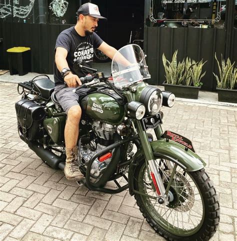 Épinglé par Hans Str sur Royal Entfield Accessoire moto Décoration