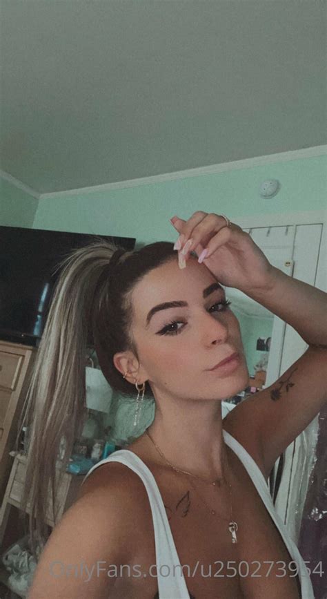 Kaitlyn Krems Kaitlynkrems Kaitkrems Nude Leaked 9 Photos