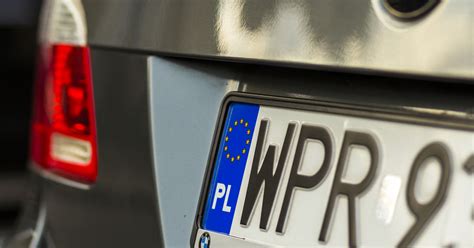 Tablice rejestracyjne XD MO VW YZ JR AE IK Dla kogo i skąd