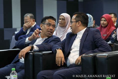 MAJLIS MENANDATANGANI MEMORANDUM PERSEFAHAMAN MOU GALERI MARA