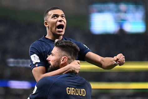 Mbappé Messi Neymar Kane y Ronaldo cinco estrellas que no brillan