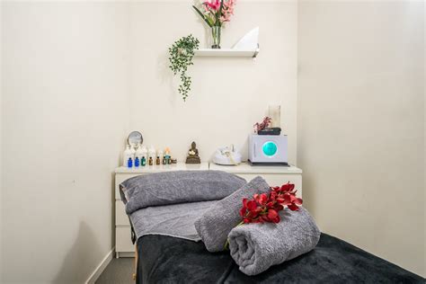 Revolution Massage Beauty And Lashes Bundall Face Treatments Bookwell
