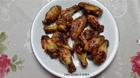 CAN JOAN I SARA ALITAS DE POLLO AL OPORTO