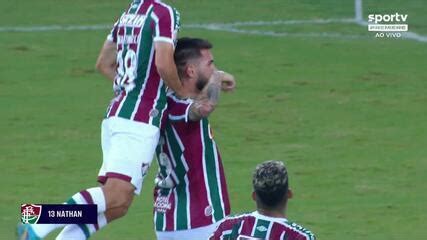 Fluminense x Corinthians marca encontro entre loucos da cabeça e
