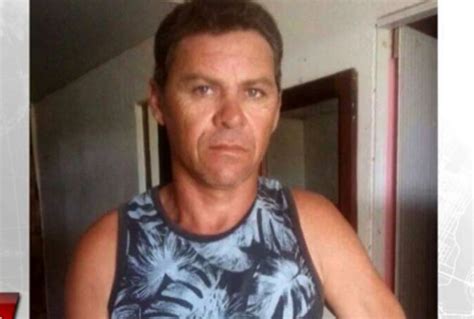 Homem Morto Seis Tiros E Tr S Facadas Na Para Ba Metr Poles
