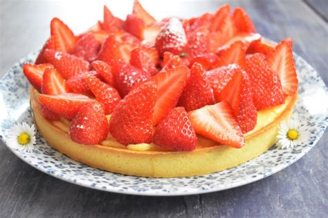Tarte aux fraises crèmes d amande et pâtissière la recette facile