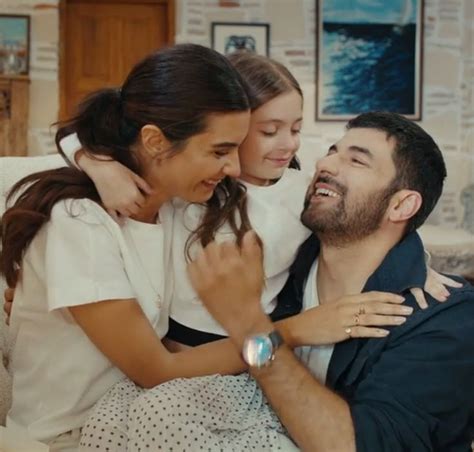 Sefirin Kizi Mavi Sancar Melek Belles Femmes Ronde Belles Femmes