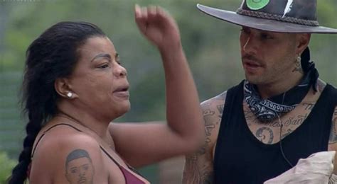 Não é possível que o Brasil só queira barraqueiro diz Tati Quebra