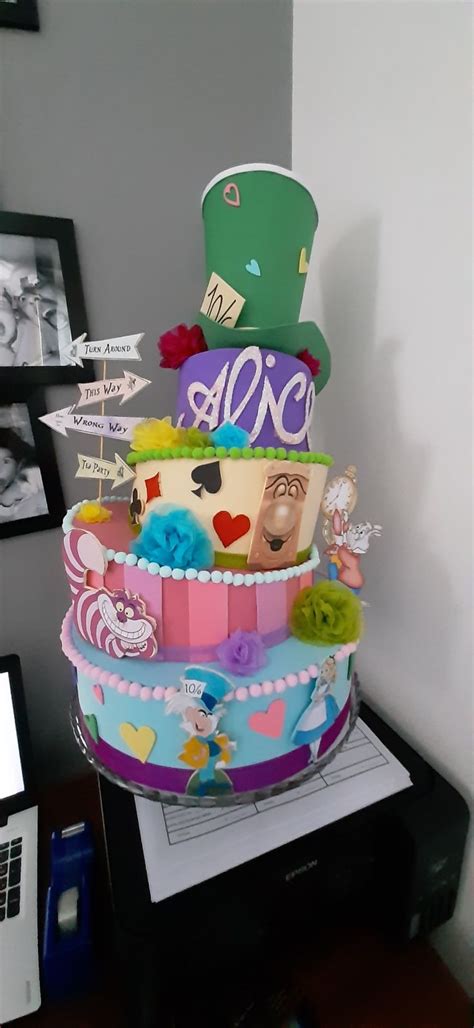 Torta Gomma Crepla Torte Alice Nel Paese Delle Meraviglie Alice