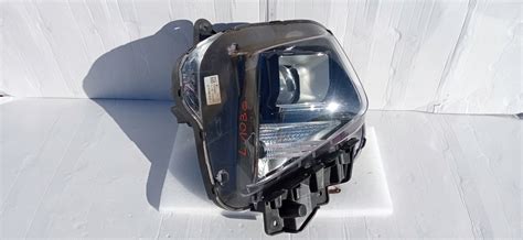 HYUNDAI TUCSON IV 4 NX4e 20 LAMPA REFLEKTOR PRAWY PRZÓD LED 92102