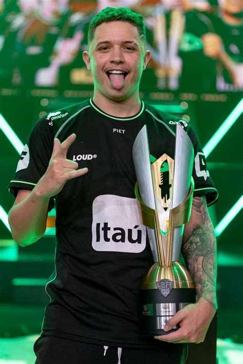B4 Nakata on Twitter Corrida pelo título de mais kills na história da
