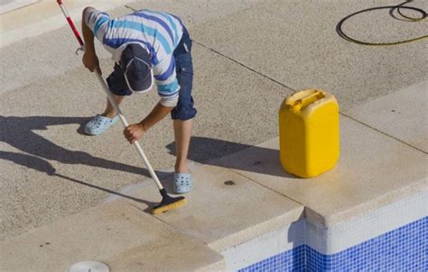 Limpiar Los Azulejos De Tu Piscina Piscinas Premier