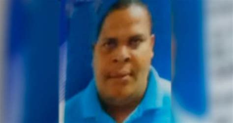 Chofer de camión pierde la vida al volcarse en muro de la Presa de
