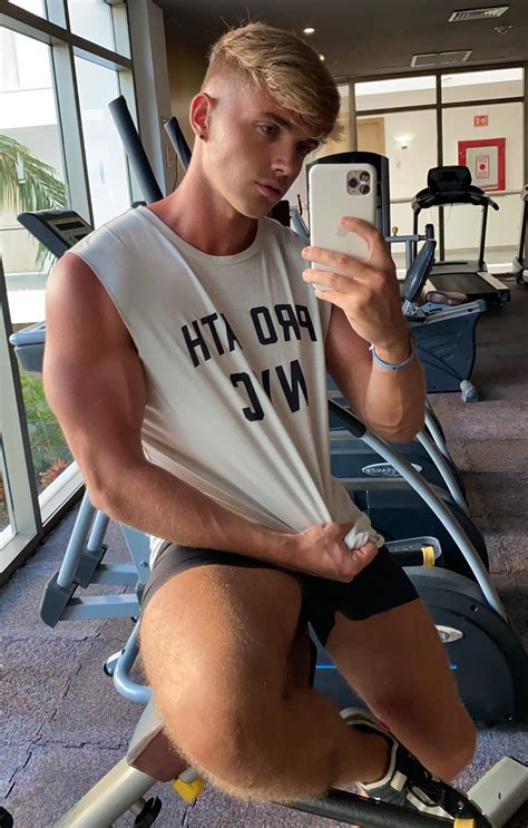 TW Pornstars Paul Cassidy Twitter RT If You Like Blonde Hairy Legs