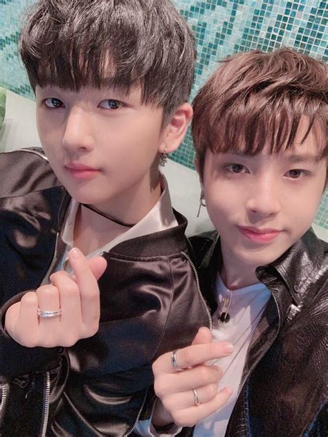 Unit Selfie Unit Selfie