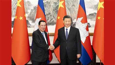Presidente Xi Jinping Se Re Ne Con Primer Ministro Camboyano Hun Sen