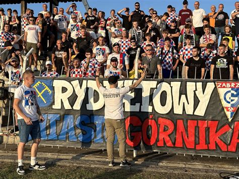 Piłkarze Górnika Zabrze zagrali z Naprzodem Rydułtowy z okazji