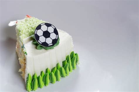 Best St Birthday Cakes In Categories Top Gifts