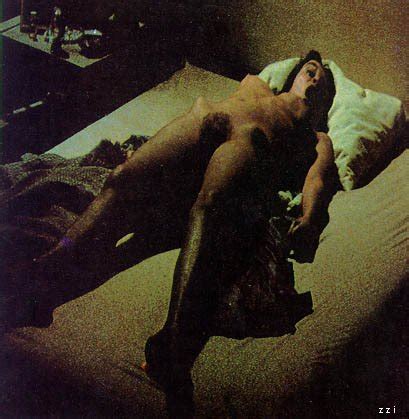 Barbara Hershey Nue Dans The Entity