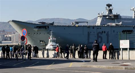 Fotos Así ha llegado a Getxo el portaaviones Juan Carlos I El