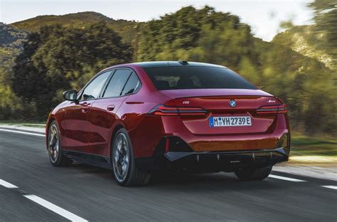 Tamamen Elektrikli Sedan BMW i5 Tanıtıldı