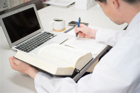 Medical Writer What Is It And How To Become One Ziprecruiter