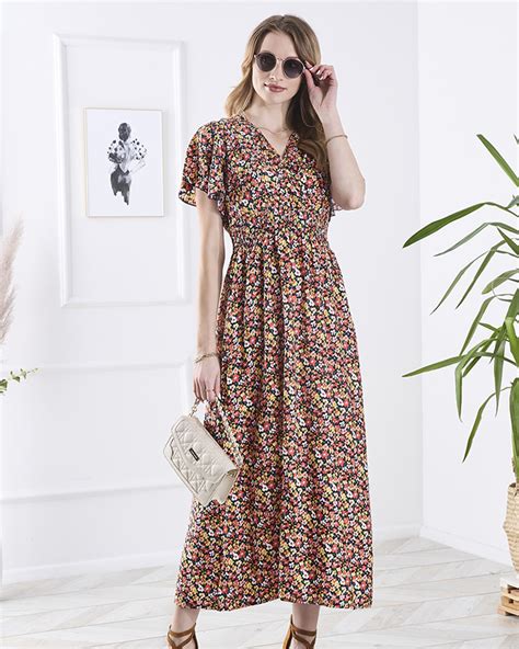 Royalfashion Czarna damska długa sukienka w czerwone kwiaty Czarny
