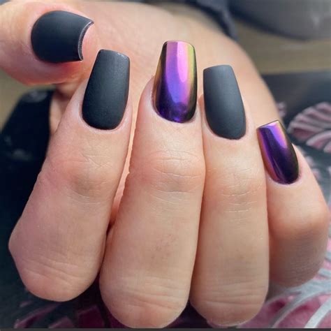 Unghie nere eleganti tornano di moda le nail art più belle di sempre