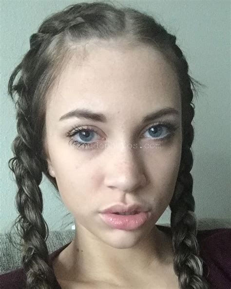 Amateur frau selfies Nackte Mädchen und ihre Muschis