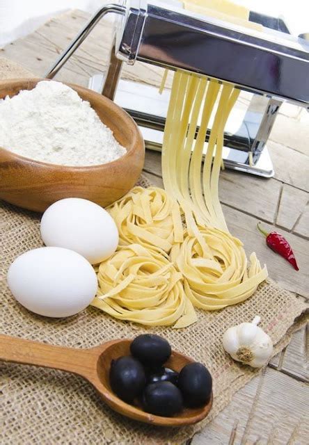 CÓMO PREPARAR PASTA FRESCA CASERA PASO A PASO CON Y SIN MAQUINA El