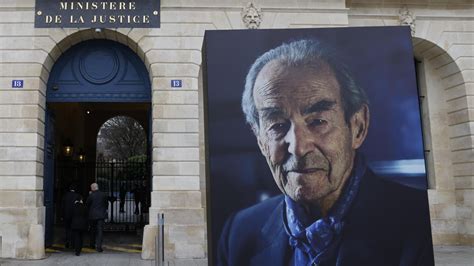 VIDÉO Suivez en direct lhommage national rendu à Robert Badinter