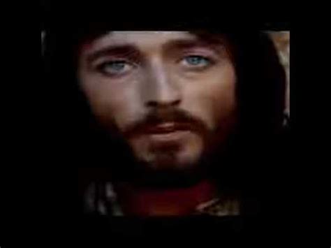 Que aquel q esté libre de pecado que arroje la primera piedra YouTube