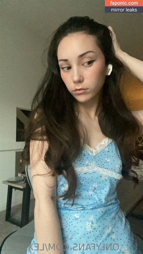 Lexi Poll Asmr Aka Lexiasmr Nude Leaks Onlyfans Photo Faponic