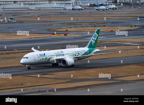 Tokio Jap N Nd De Febrero De Un Avi N Ana Boeing